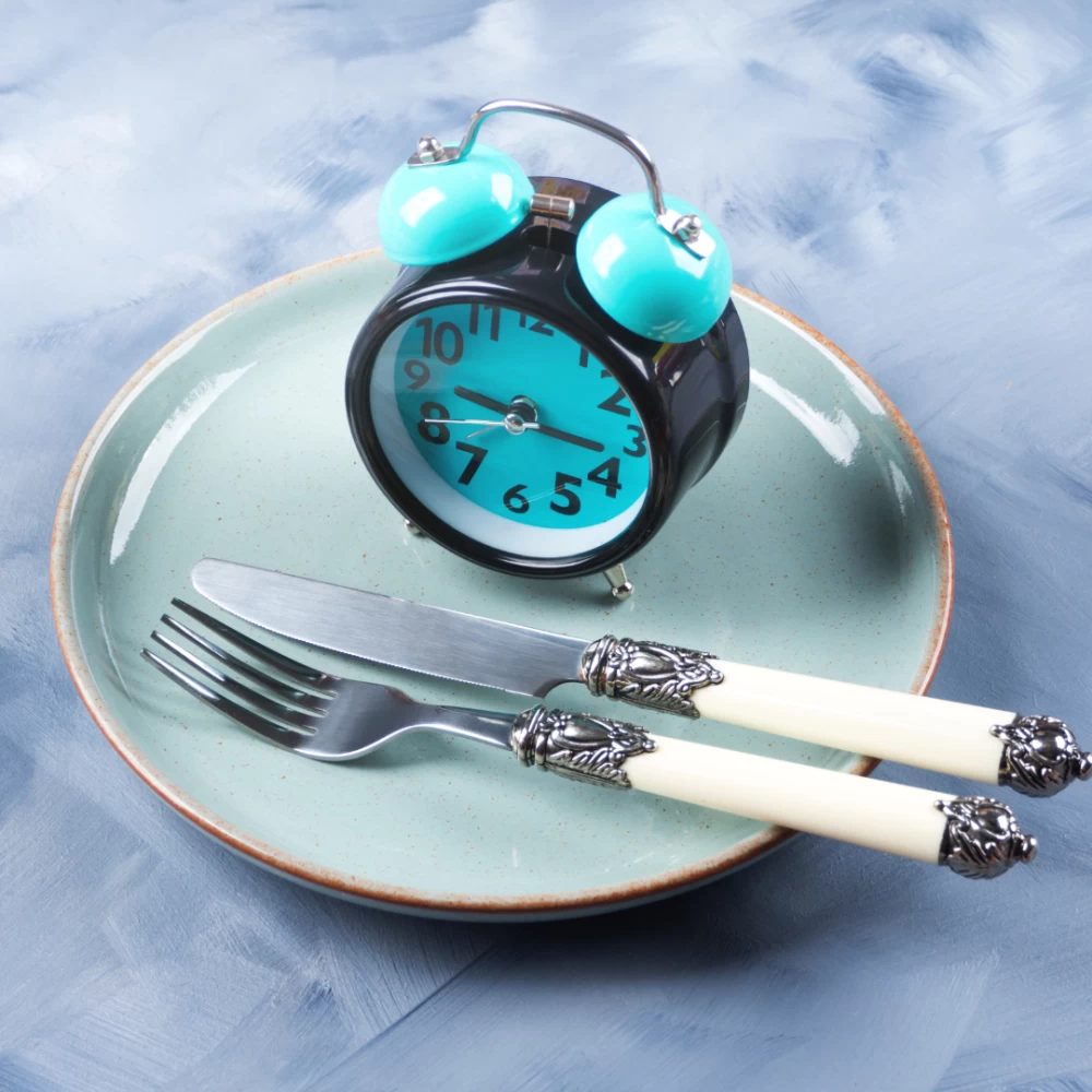 Intermittent Fasting and Social Eating: How to Handle Dining Out and ...